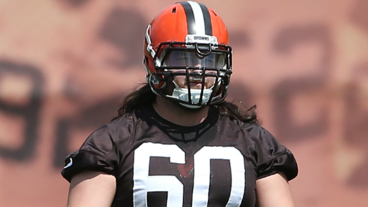 Chasing a Dream: With Hall of Fame pedigree, Mike Matthews in Browns OL mix