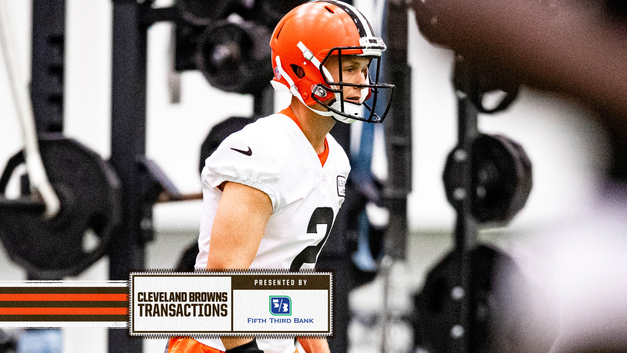 Browns sign K Cody Parkey; place TE David Njoku on injured reserve