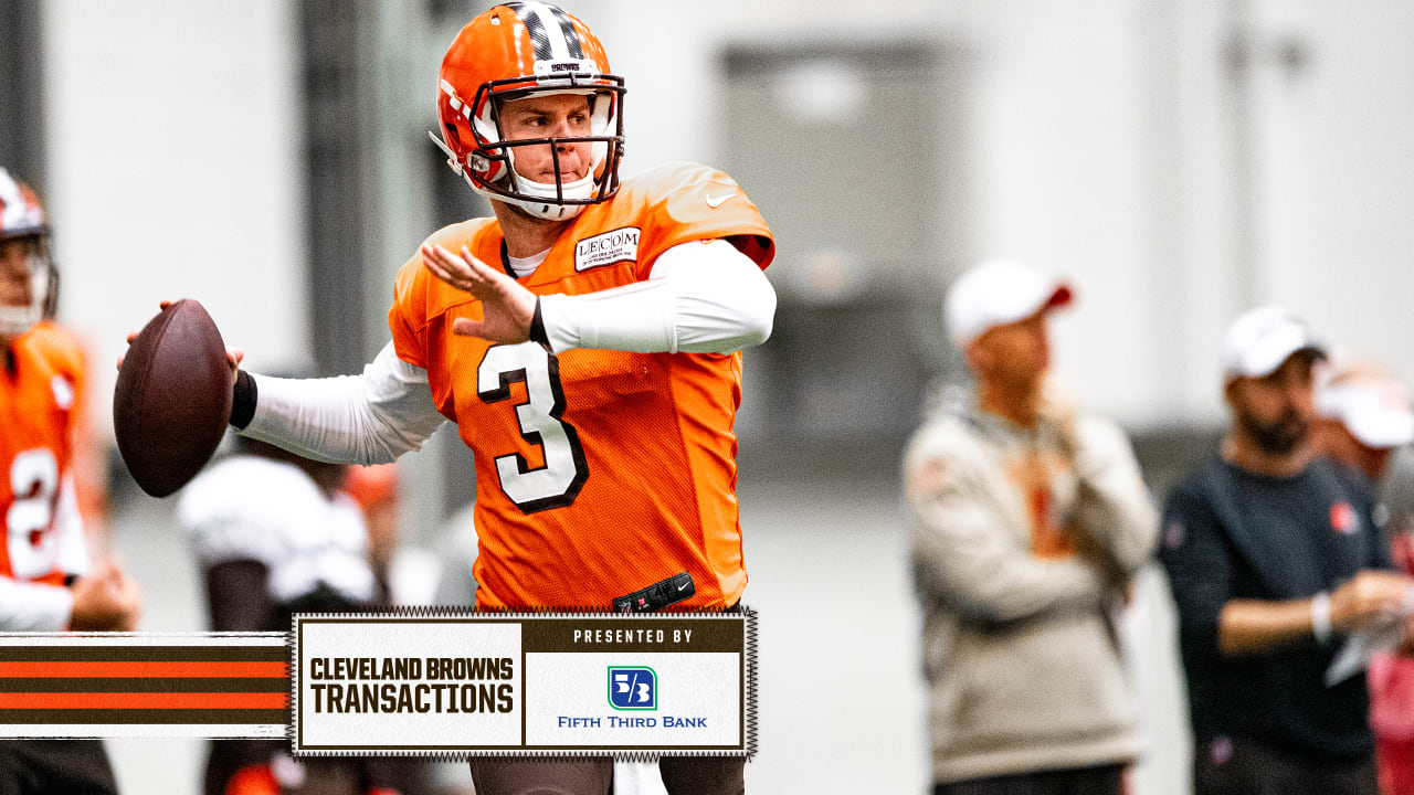 Browns activate QB Garrett Gilbert