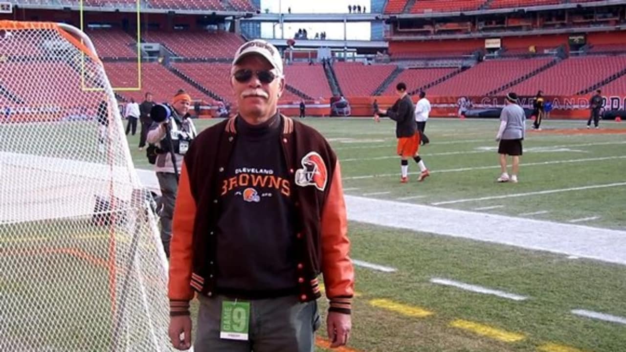 Inside: Warner "The Sun Shines In Cleveland"