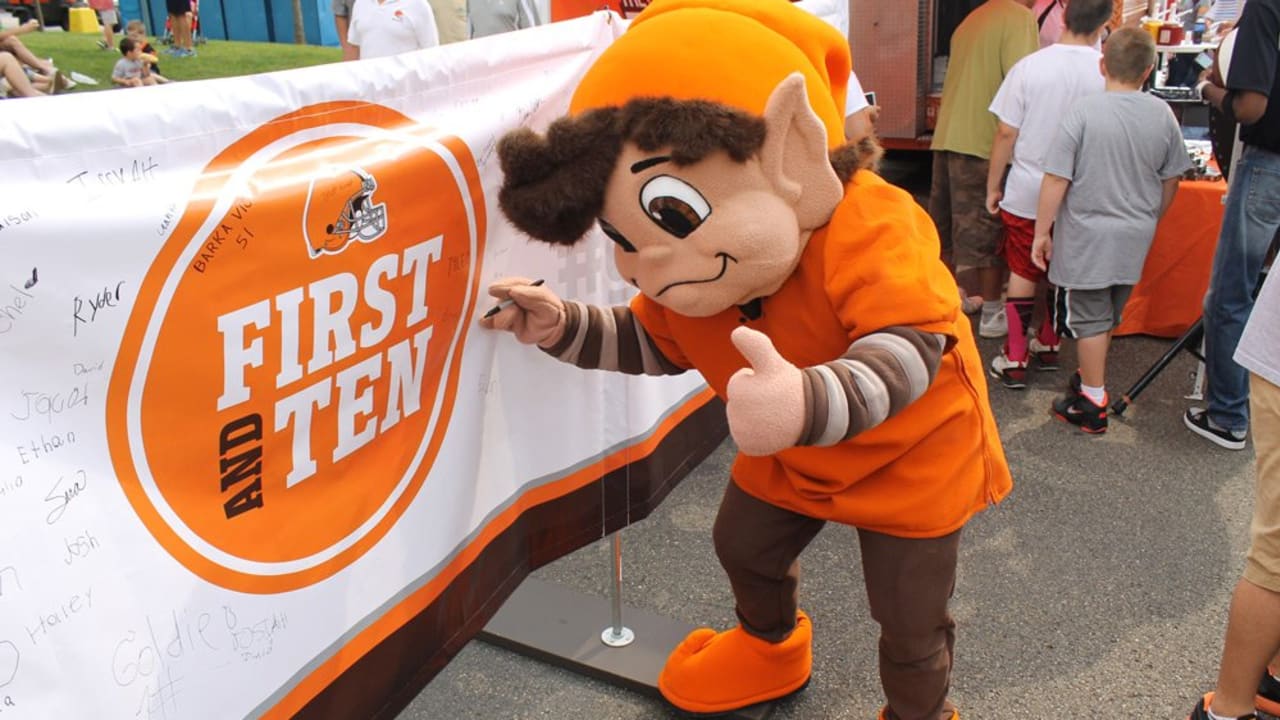 1st and Ten Gallery: 8.6.14