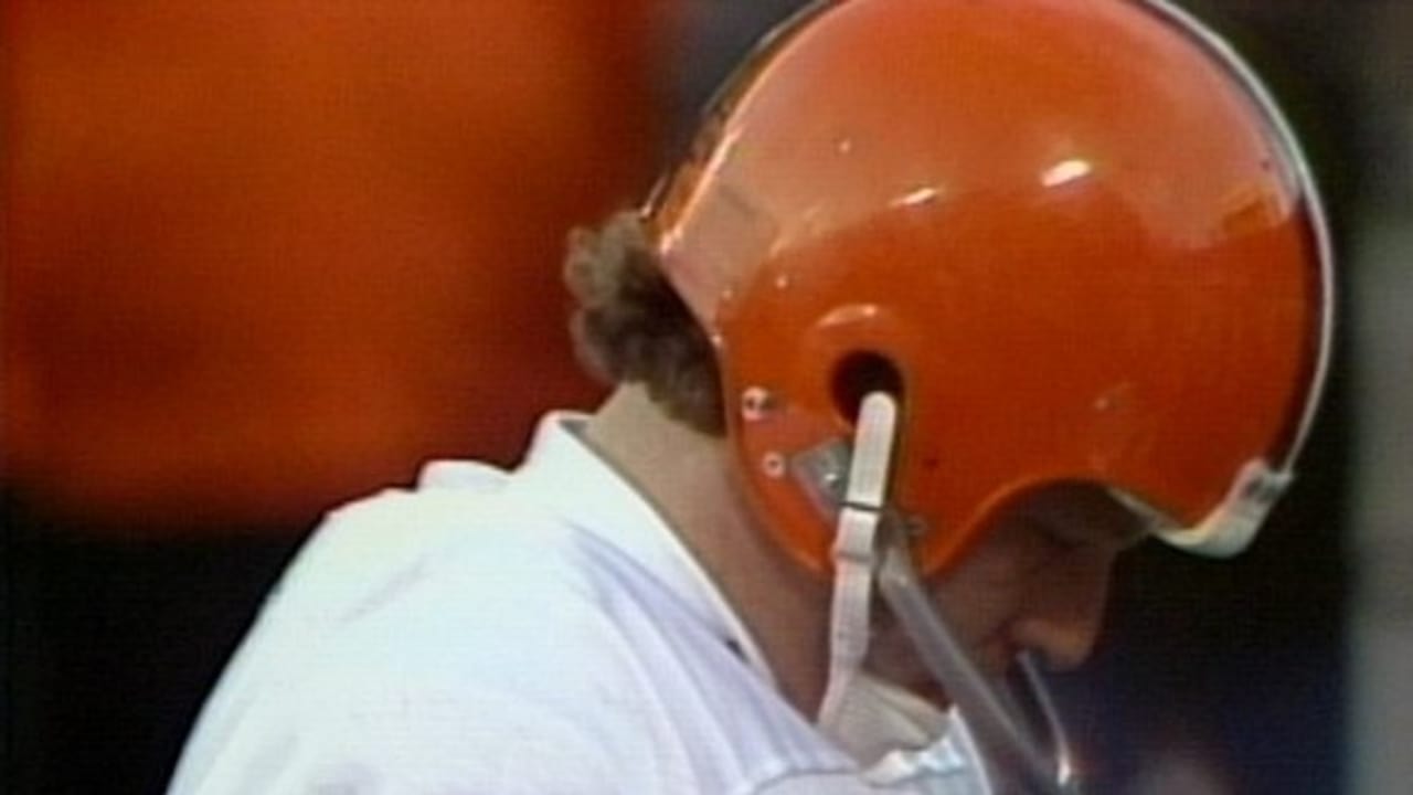 Mark Moseley hits 27-yard field goal for the win in overtime against Jets