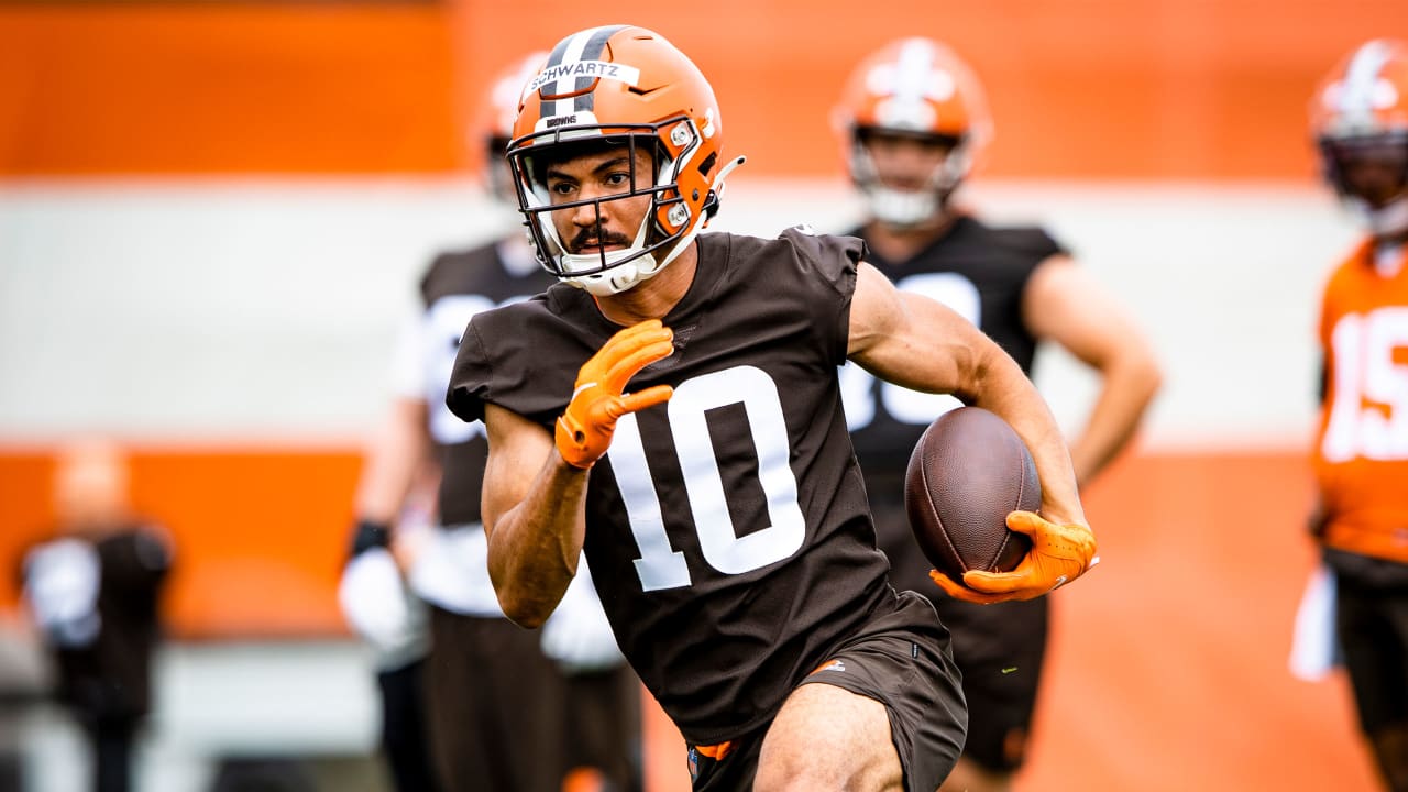 Anthony Schwartz ‘day-to-day’ with left knee strain