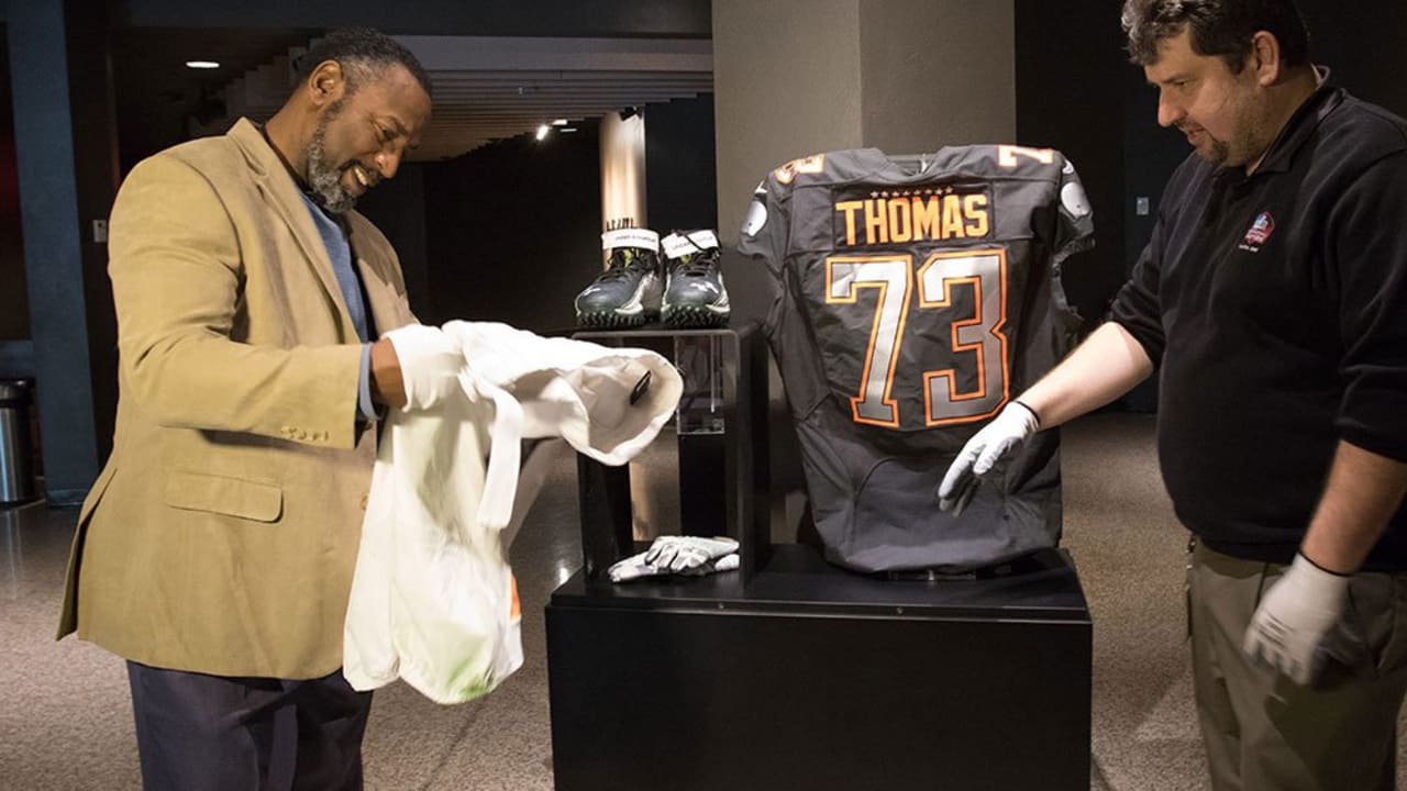 Thomas Makes Pro Football Hall of Fame