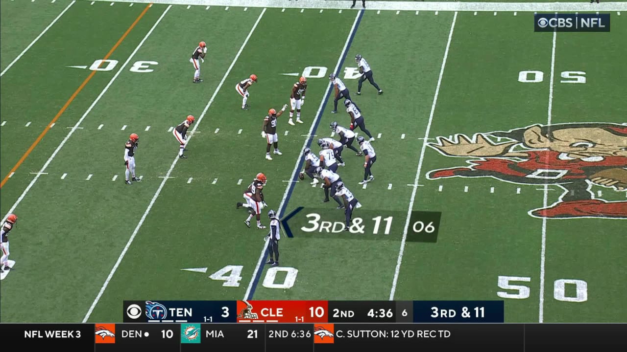 Okoronkwo and Garrett push Titans out of FG range on sack of Tannehill