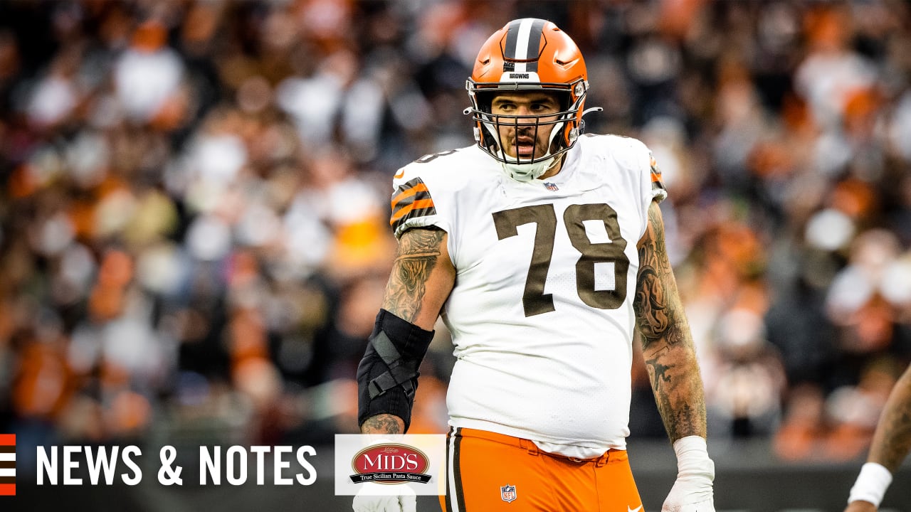 News & Notes: Jack Conklin reflects on long recovery from knee injury