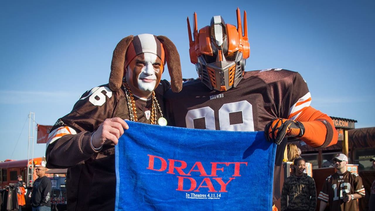 Draft Day Movie Fan Tailgate