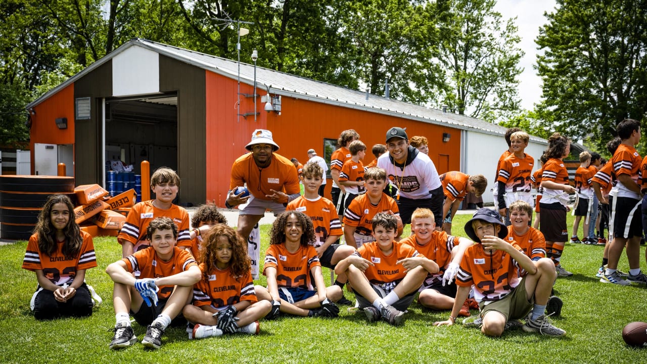 Photos: Rookie Experience at Youth Football Camps