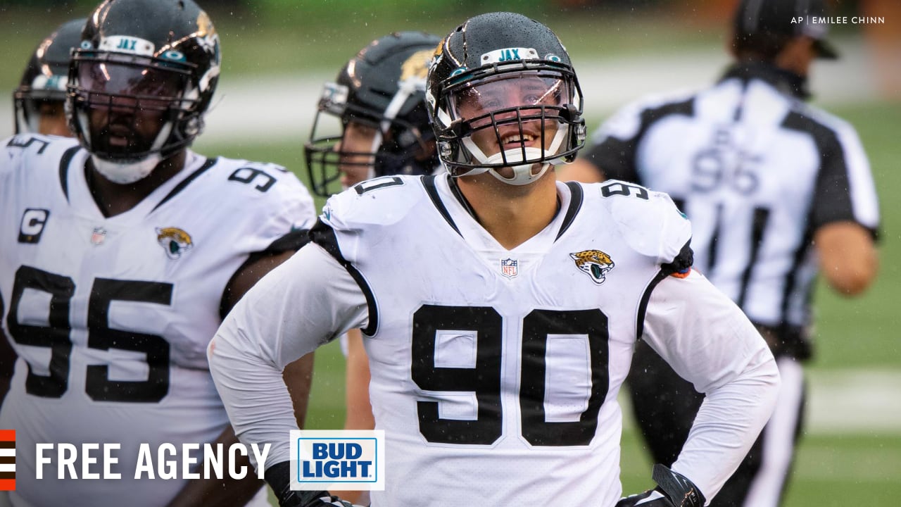 Photos: 2022 Free Agency - Taven Bryan