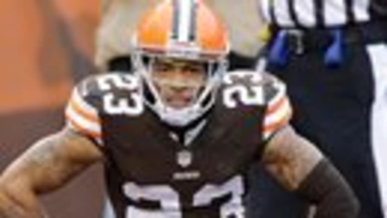 Joe Haden injures shoulder in loss to Cincinnati
