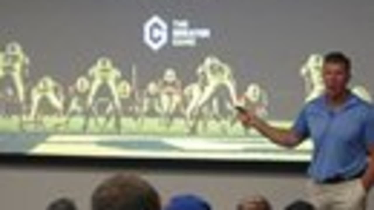 NFL’s Matt Birk pumps up high school coaches in visit to Browns facility