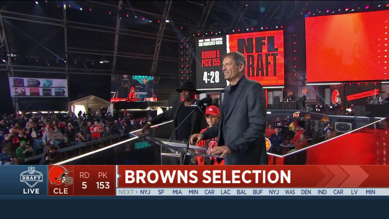 Browns select Tony Fields II with the No. 153 pick in 2021 draft