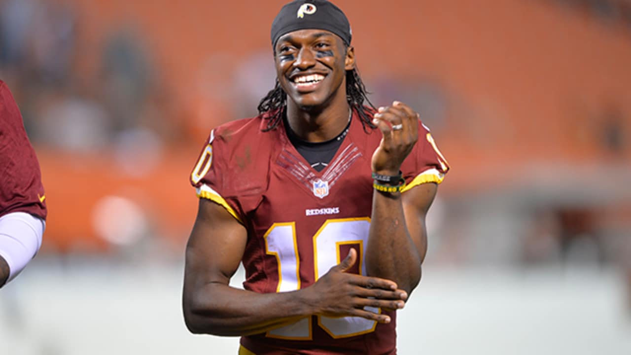Browns sign QB Robert Griffin III