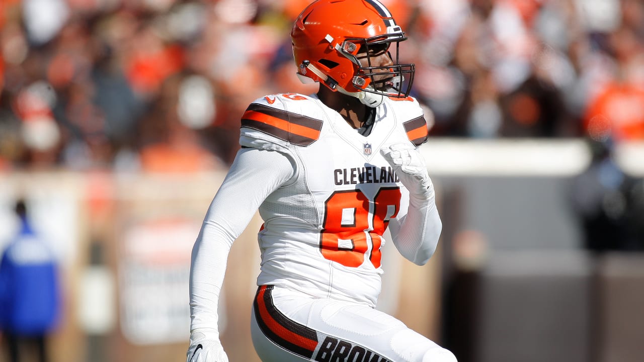 Browns release TE Darren Fells