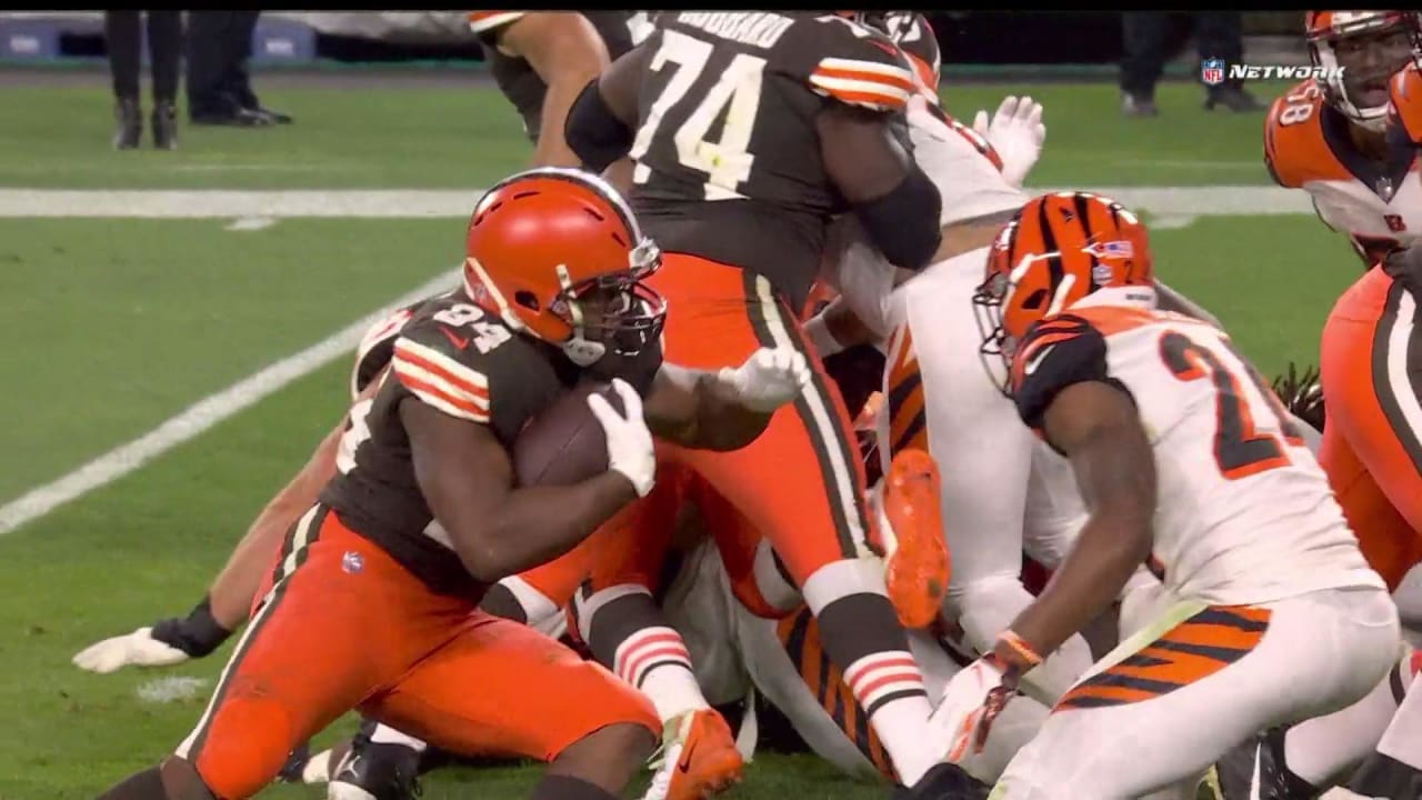 Nick Chubb's best runs from 124-yard rushing night | Week 2