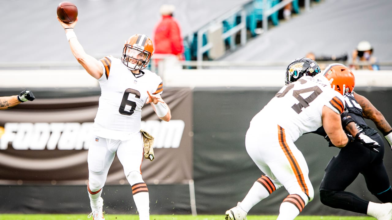 Baker Mayfield continues balance of being 'aggressive and smart’