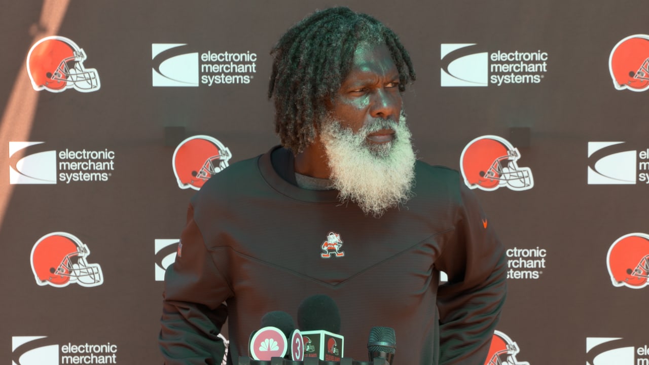 Stump Mitchell on Kareem Hunt: "Whenever Kareem is on the field, he ...