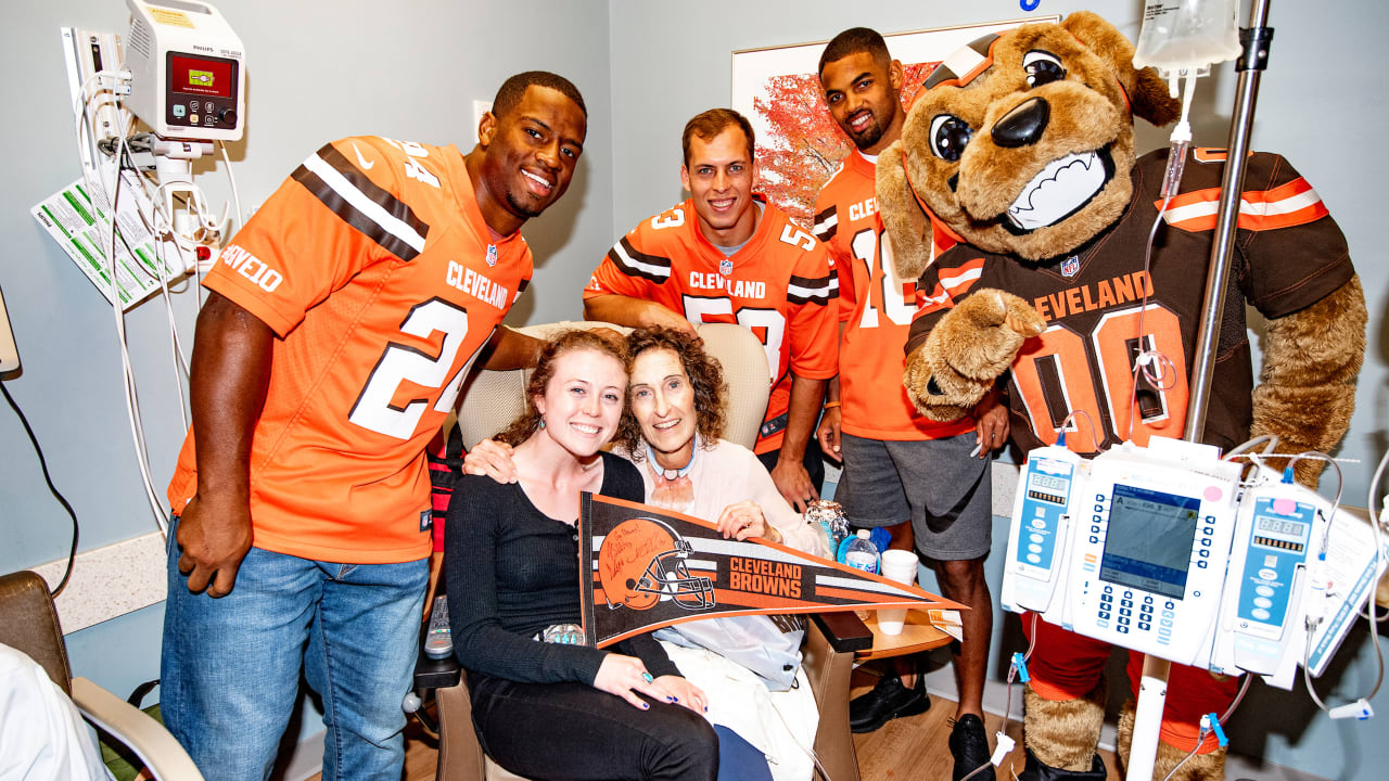 Browns lift spirits during visit to University Hospitals' Seidman ...