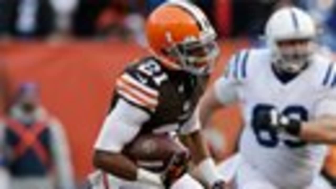 Justin Gilbert picks off first career pass, takes it to the house