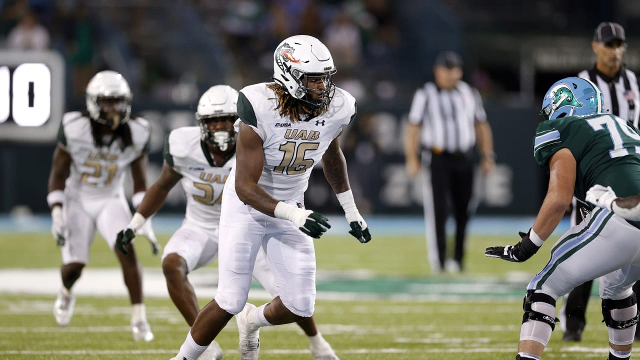 Photos: 3rd-Round Pick Alex Wright Through the Years