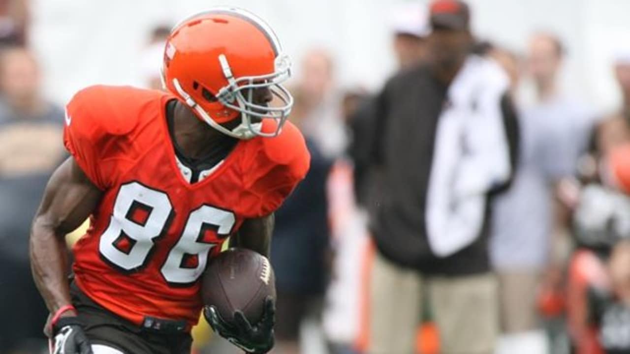 Armstrong: "It Will Be Electric & Emotional"