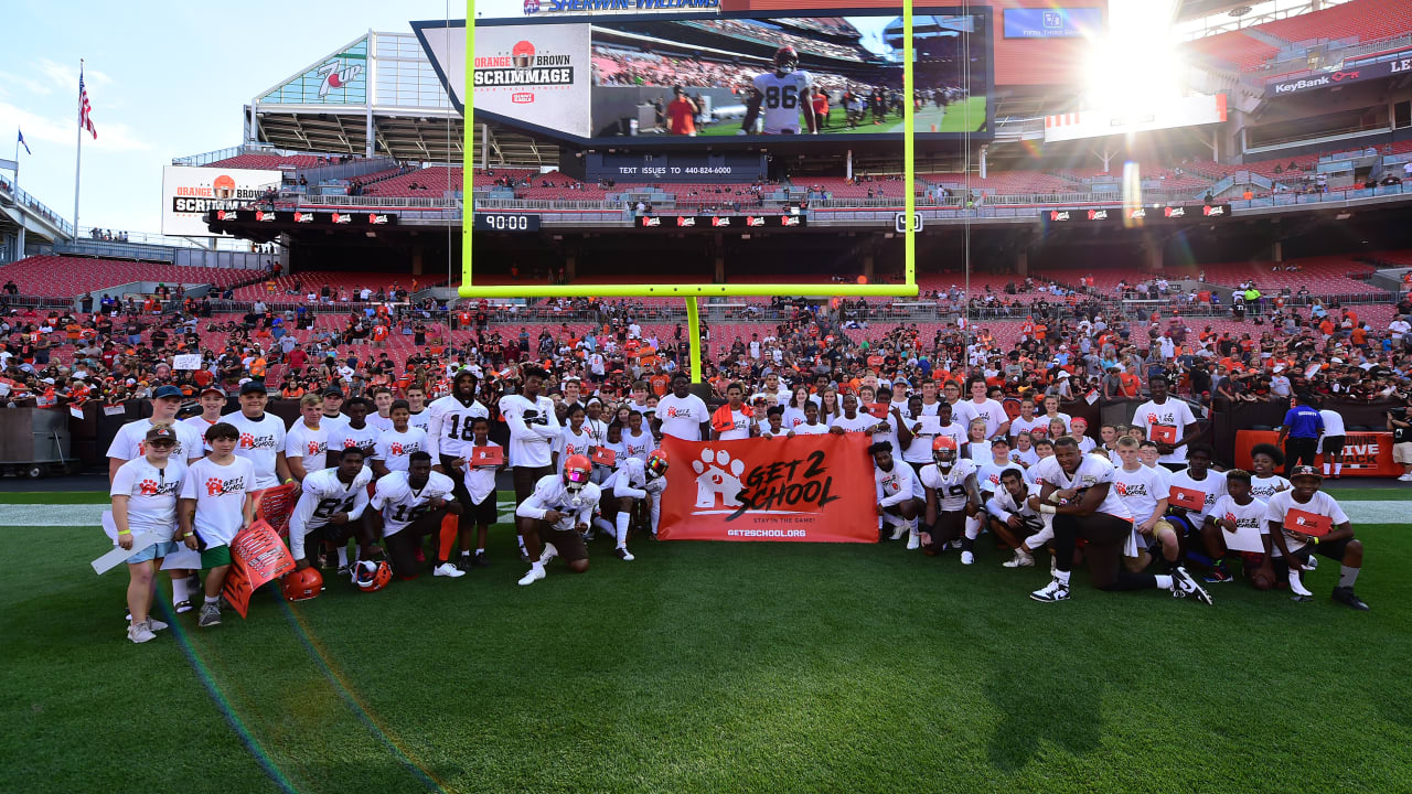 Dee Haslam, Browns alumnus Michael Lehan deliver message to students ...