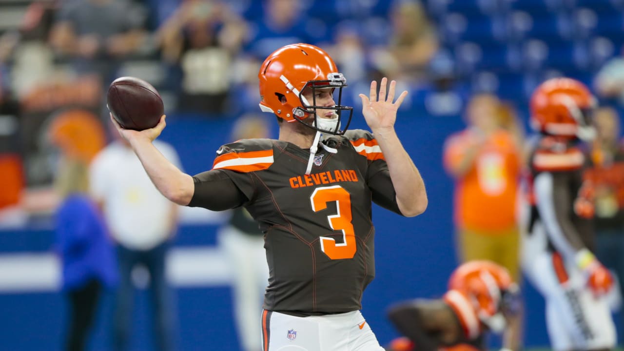 Garrett Gilbert builds on strong preseason with impressive half vs. Colts