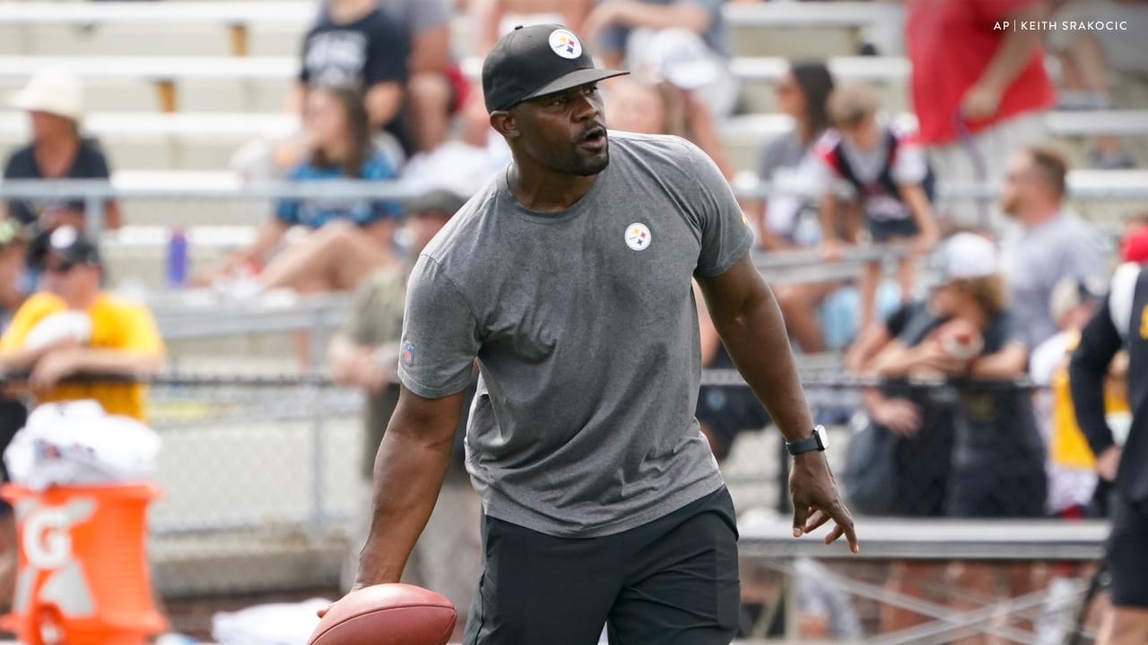 Browns set to interview Brian Flores for defensive coordinator