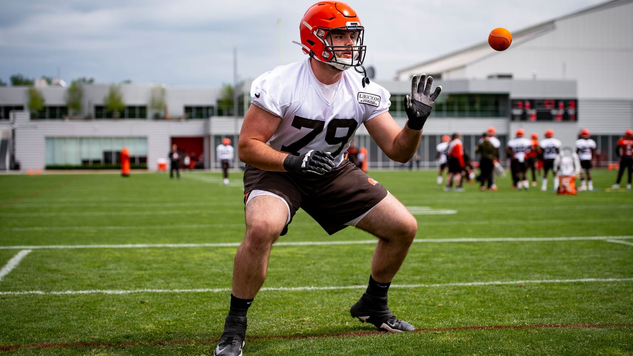 Browns rookie Drew Forbes likes the ‘dog fights’ that come with playing ...