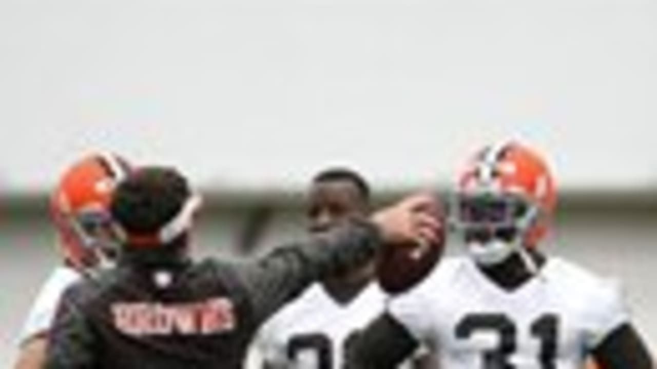 Donte Whitner says Browns defense full of disguises