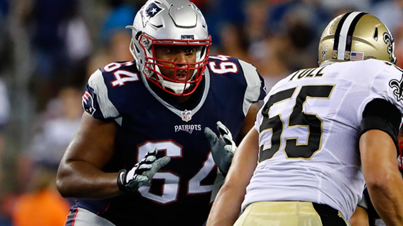 Browns claim OL Chris Barker