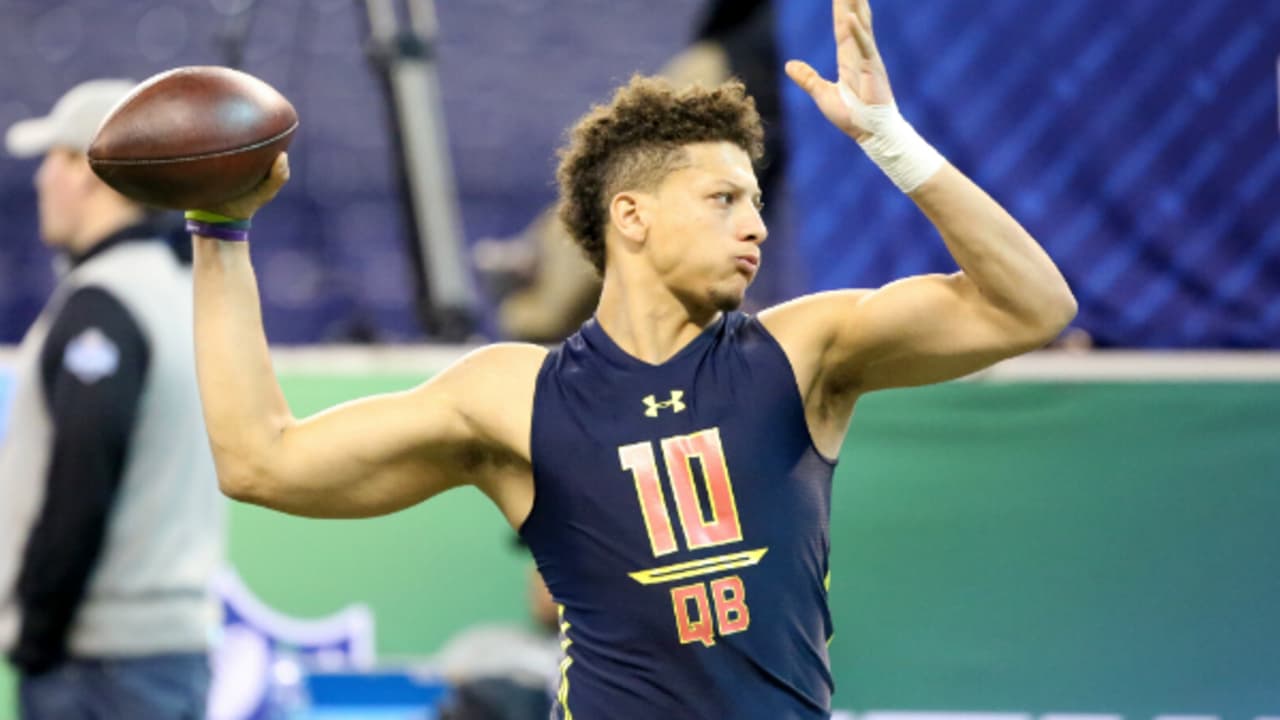 Texas Tech QB Patrick Mahomes shows off big arm, footwork at Pro Day
