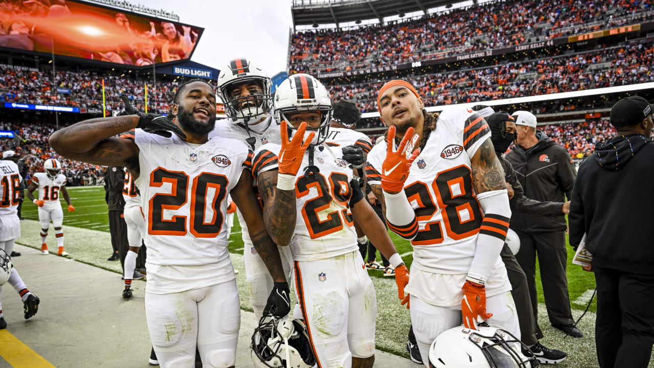 Photos: Postgame Celebrations against the 49ers
