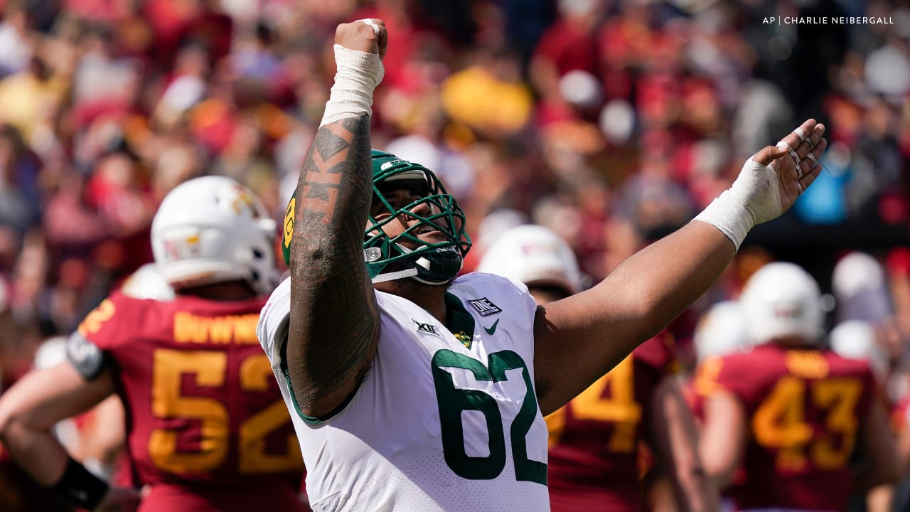 5 things to know about DT Siaki Ika