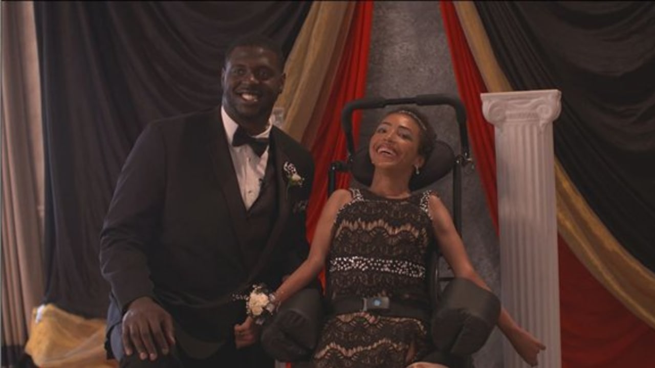 Elna's Surprise Prom Date