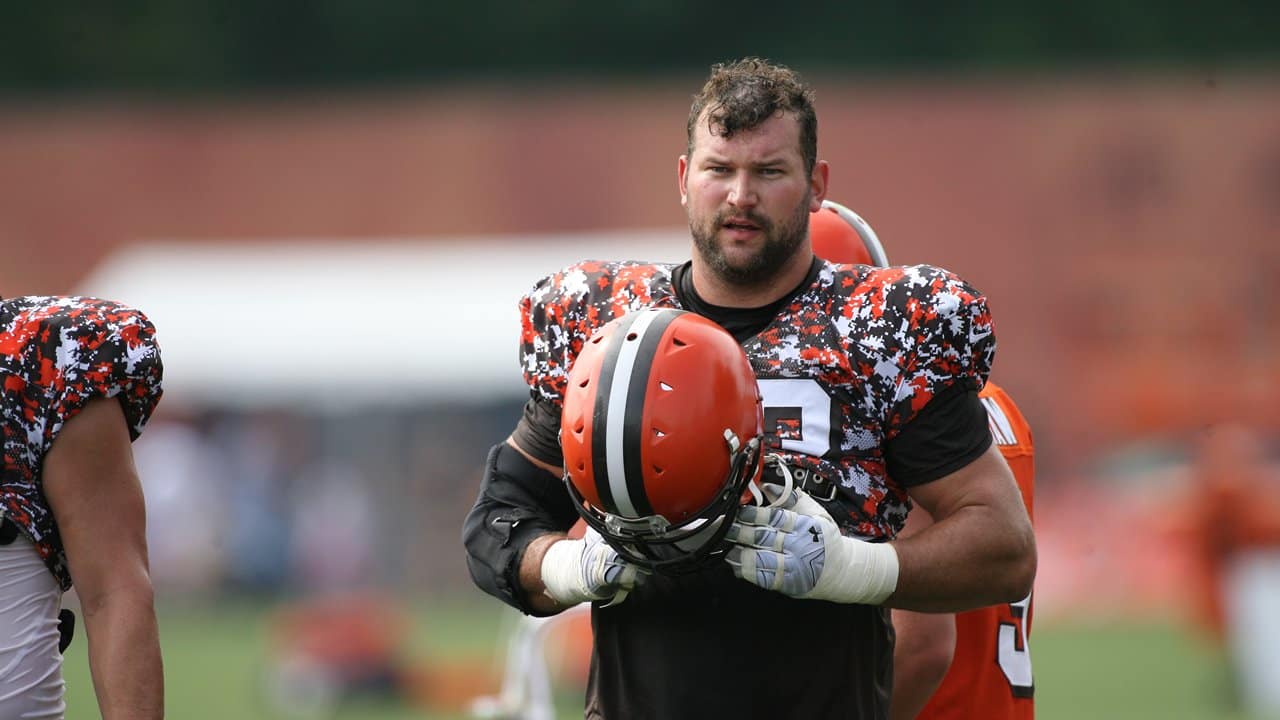 Joe Thomas: On Teaching The Young Guys