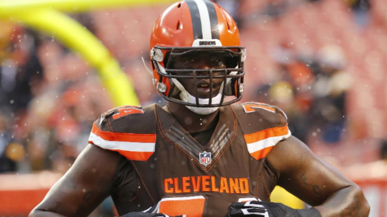 Cameron Erving aims to leave mark in center of new-look Browns O-line