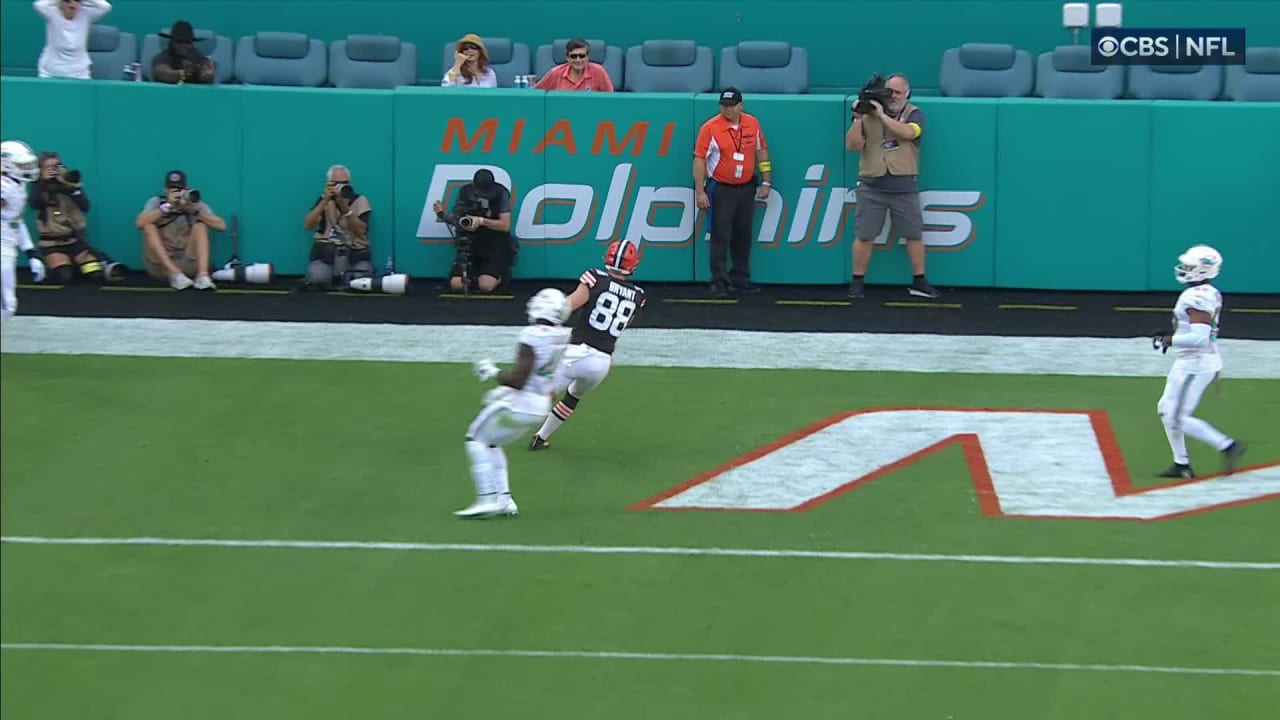 Harrison Bryant comes wide open to make his first TD catch of 2022