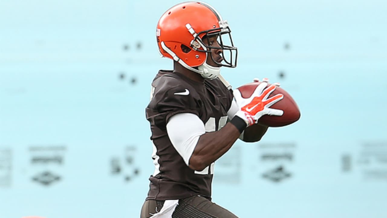 Andrew Hawkins has seen firsthand there's no comparison between NFL and ...