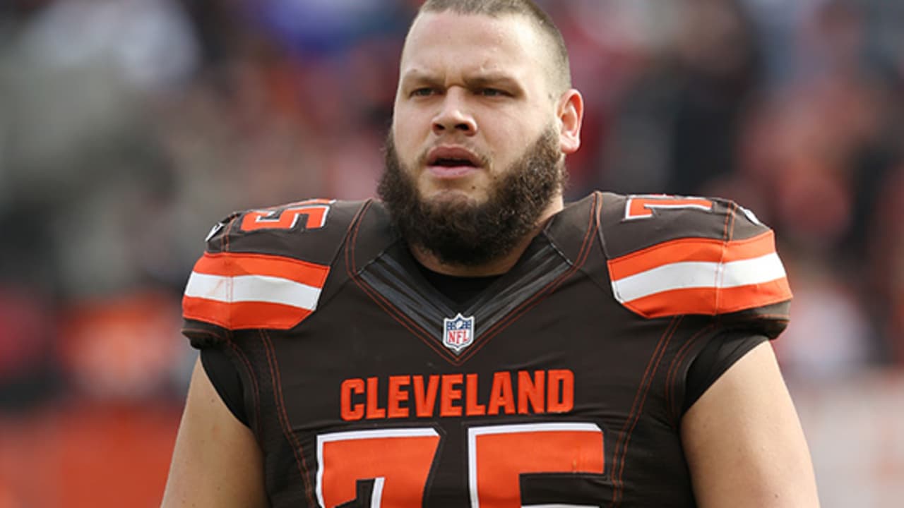 Browns claim Gabe Ikard; place Joel Bitonio on injured reserve