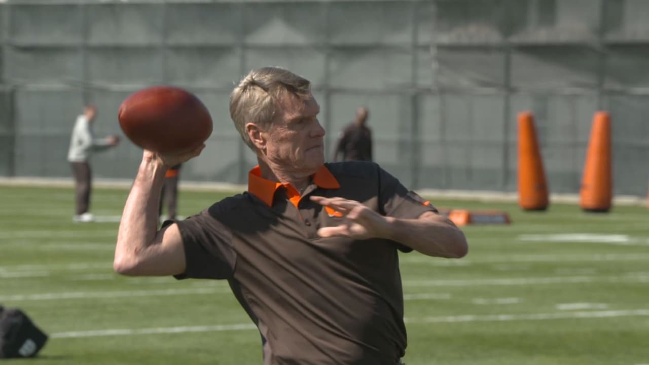 Meet Senior Offensive Assistant Al Saunders