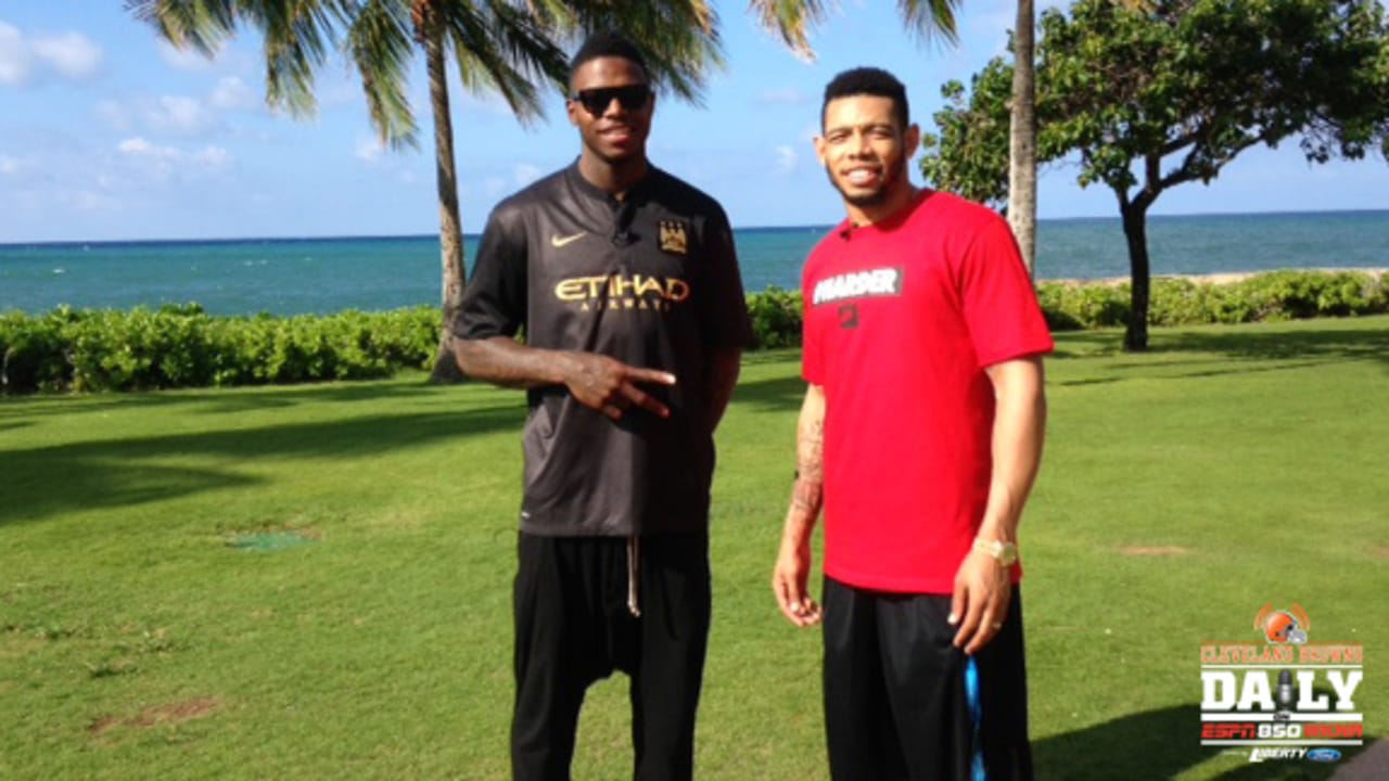 Haden checks in with 'Daily' from Hawaii