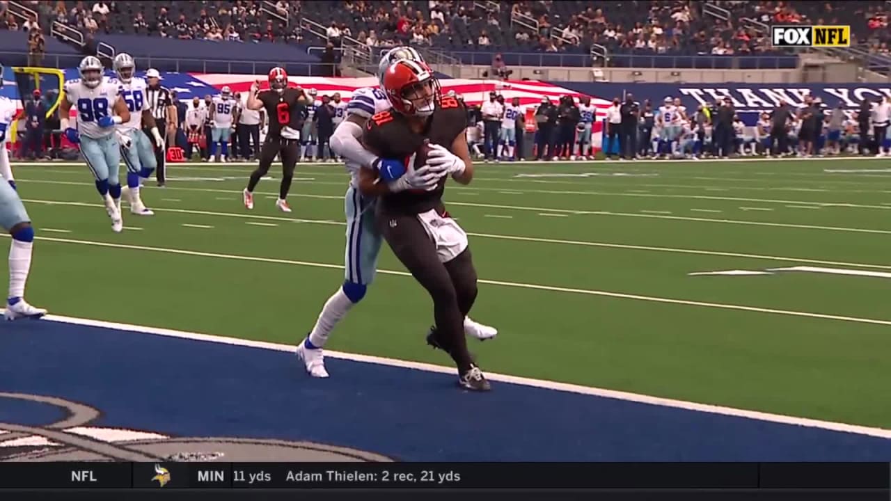 Baker Mayfield with a 1-yard touchdown pass to Austin Hooper