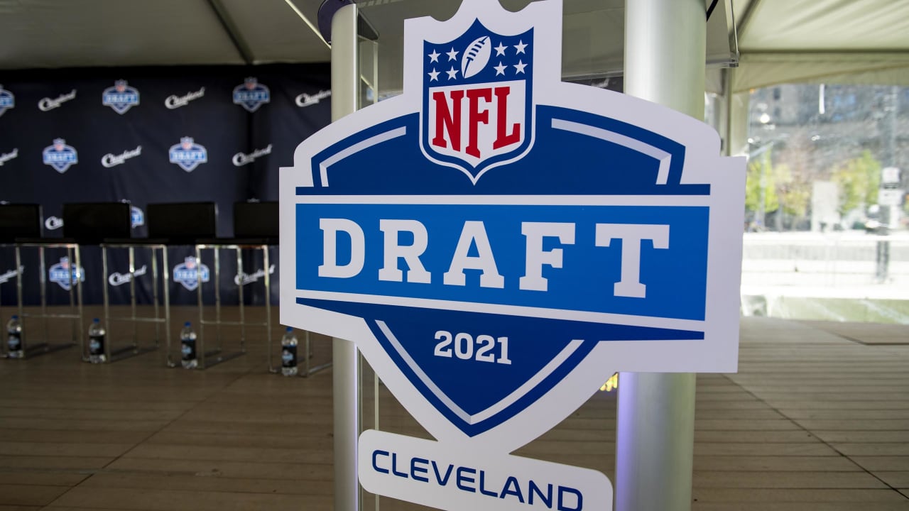 Photos: NFL Draft Announcement