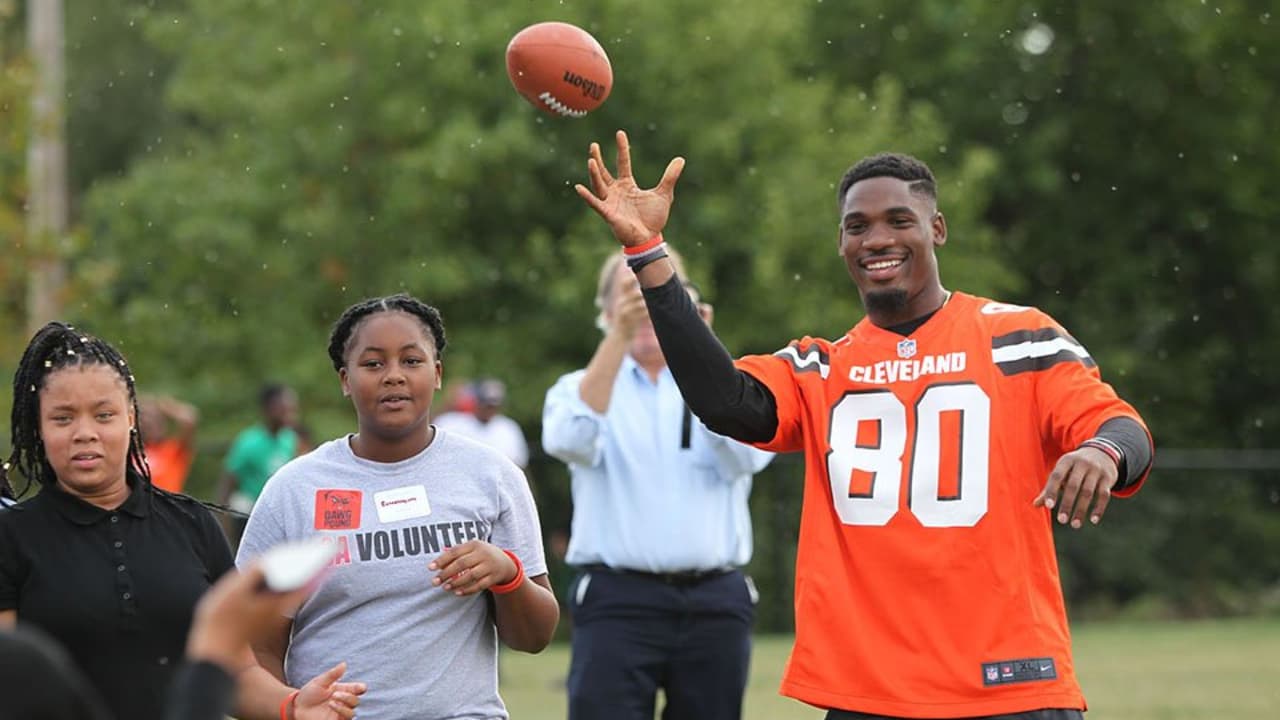 Photos: Ricardo Louis hosts First and Ten Tuesday Visit