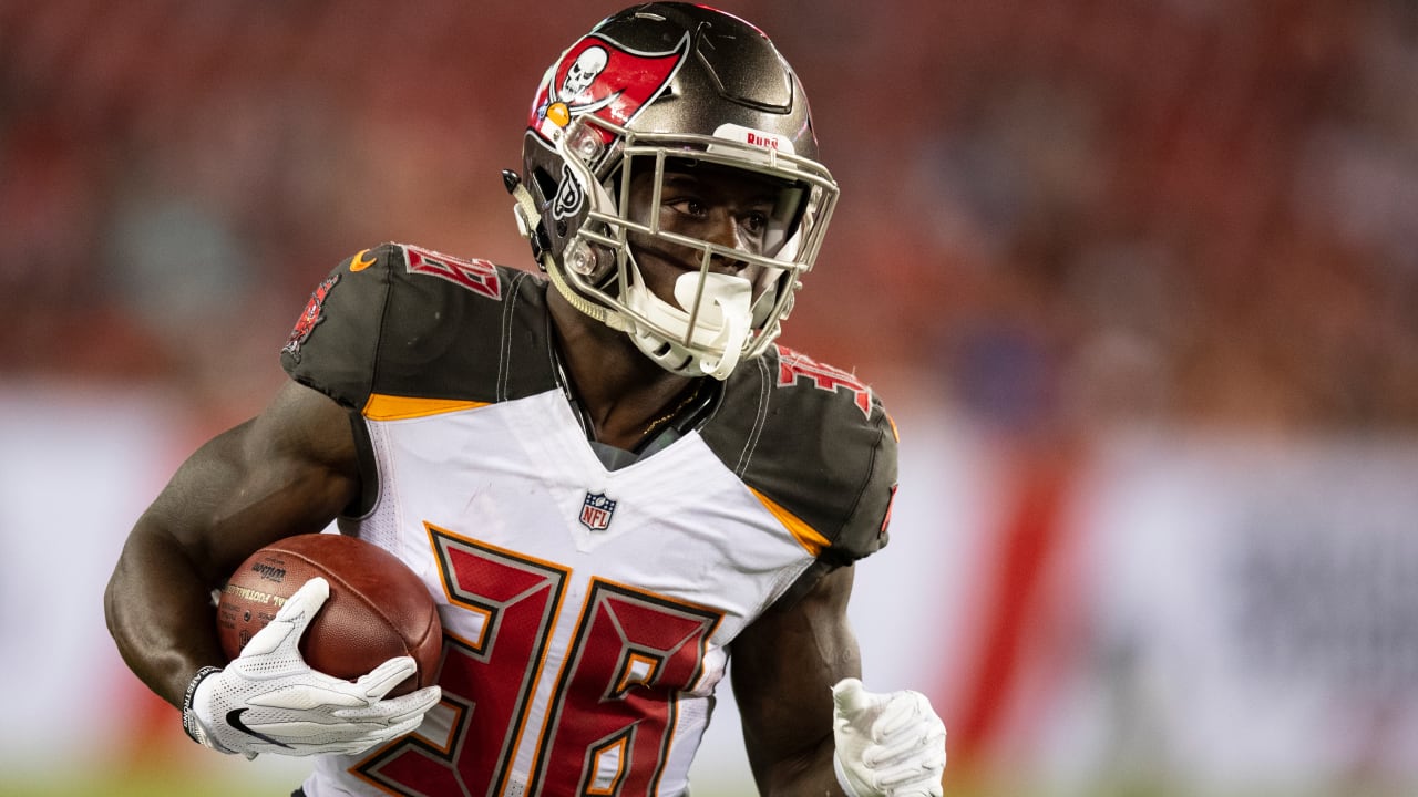 Bucs Waive RB Shaun Wilson