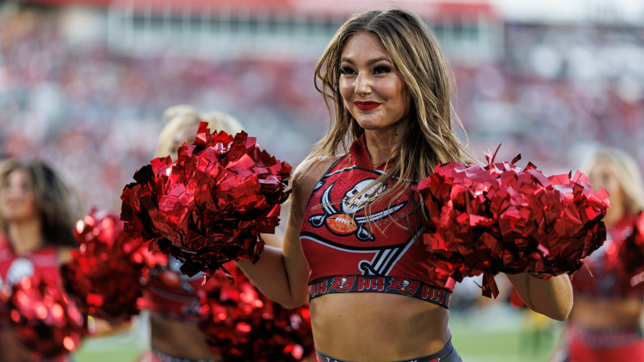 Bucs Cheerleaders Photos from Steelers vs. Bucs Game