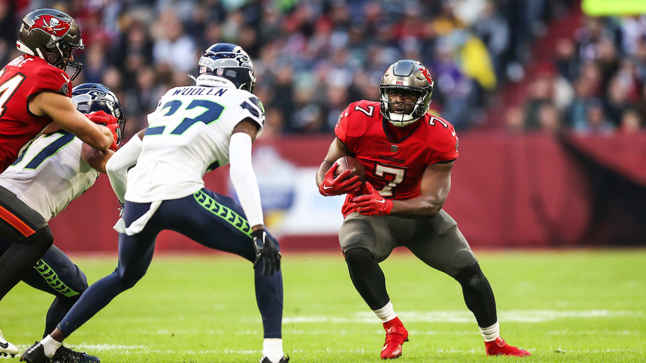 NFL Week 10: Seattle Seahawks vs. Tampa Bay Buccaneers Team Score ...