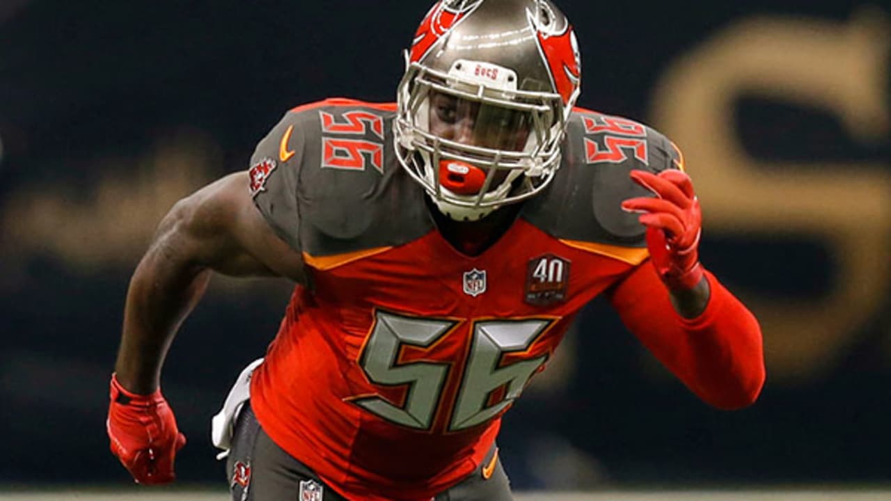 Jacquies Smith Signs Tender, Continues Comeback