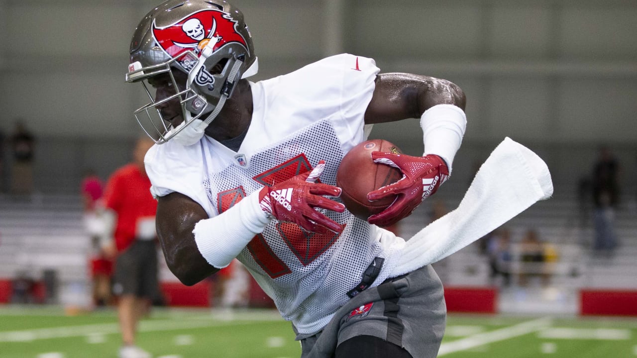 Best Photos from Bucs’ Training Camp Practice, July 26